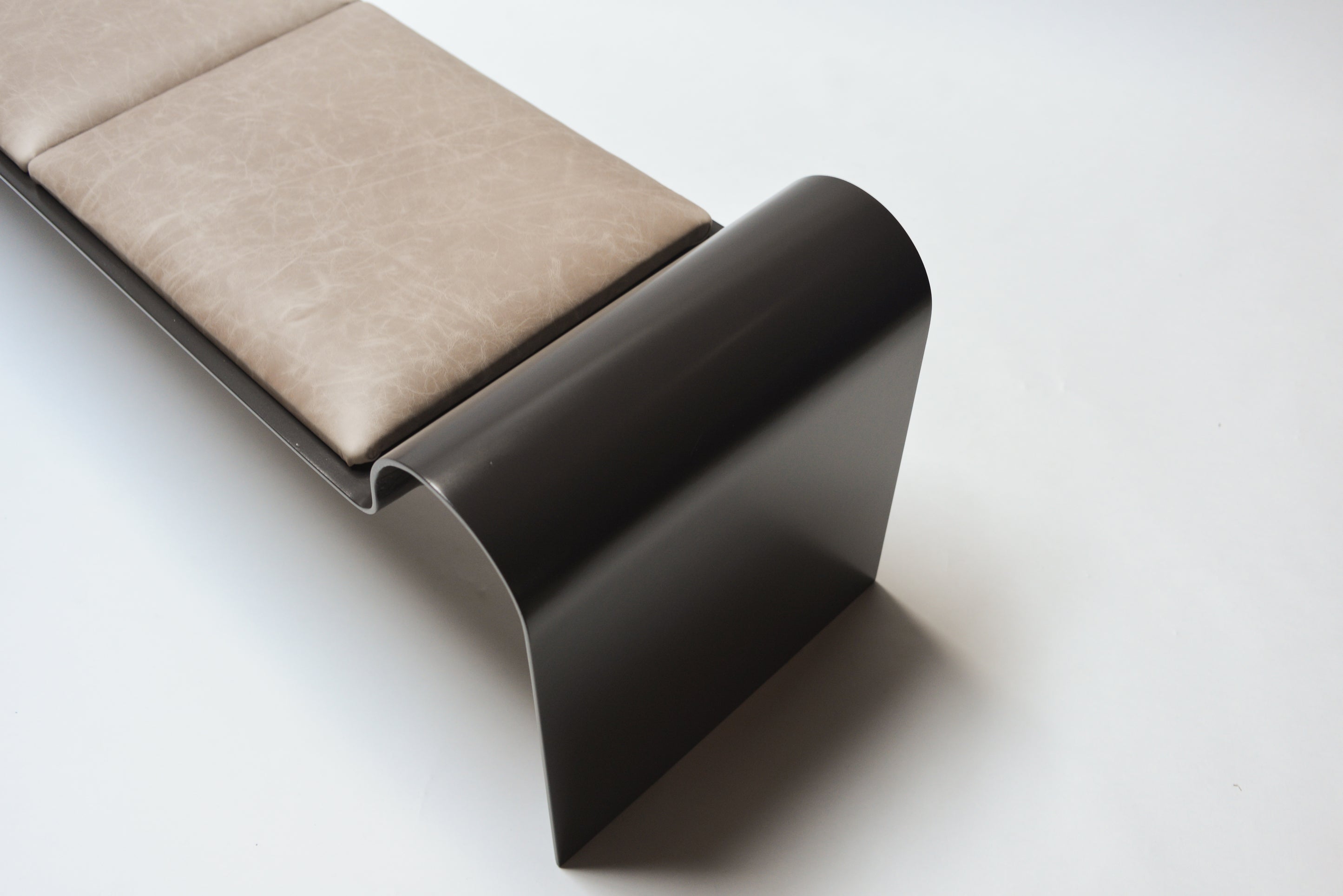 Monarch Bench 72" – GARNIER PINGREE